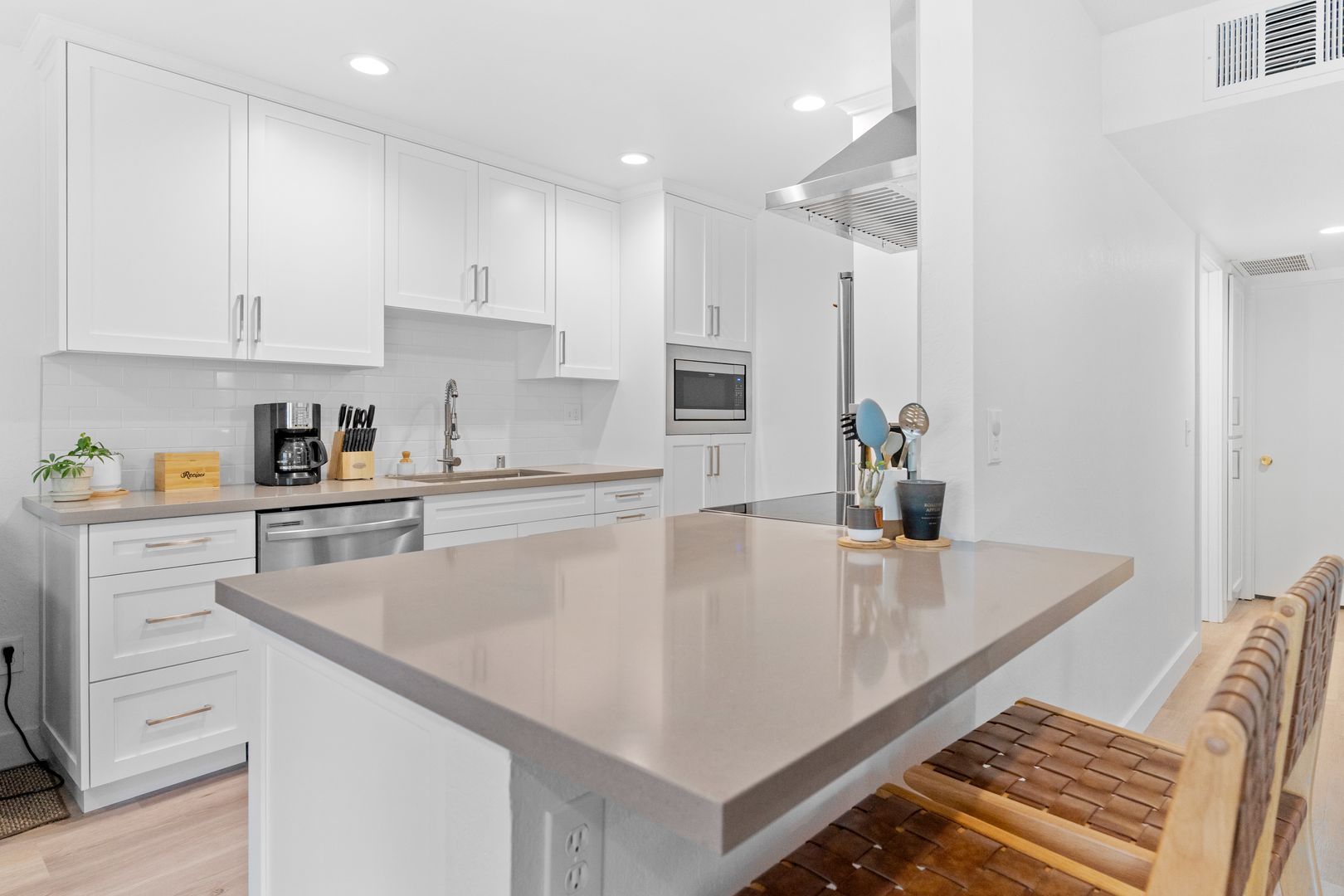 San Diego Condo Remodel - Creative Design & Build